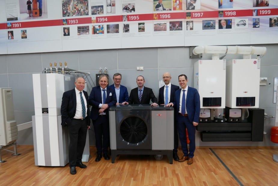 Bayerns Wirtschafts- und Energieminister Aiwanger besucht Wolf in ...