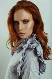 Model und SHK-Anlagenmechanikerin Sandra Hunke - Si