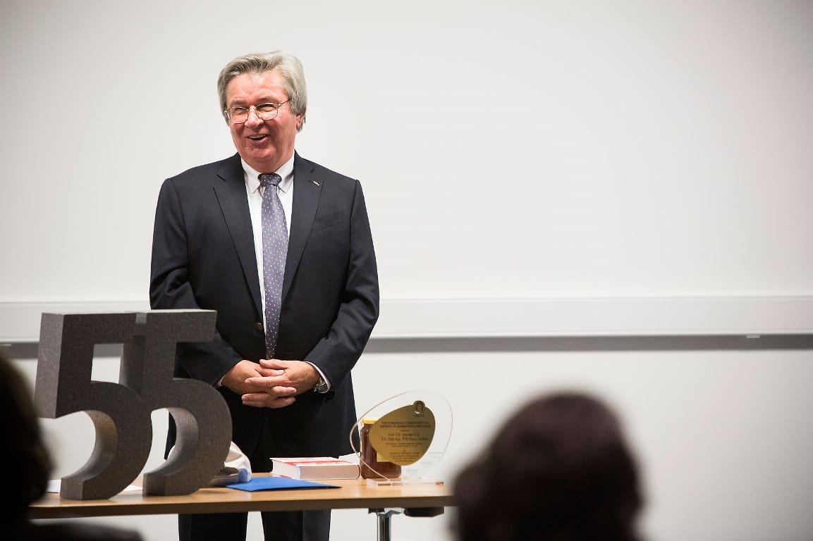 Prof. Klaus Fischer erhält Club 55-Auszeichnung für sein Lebenswerk - Si