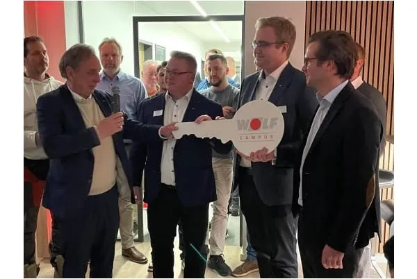 Zukunftssicher weiterbilden: Wolf Campus in Hamburg eröffnet - Si