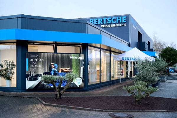 Neues Konzept: Reisser-Tochter eröffnet hybride Badausstellung - Si